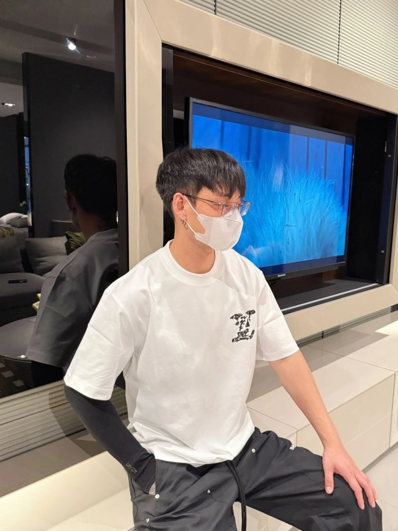 Value-priced Louis Vuitton T-Shirts
