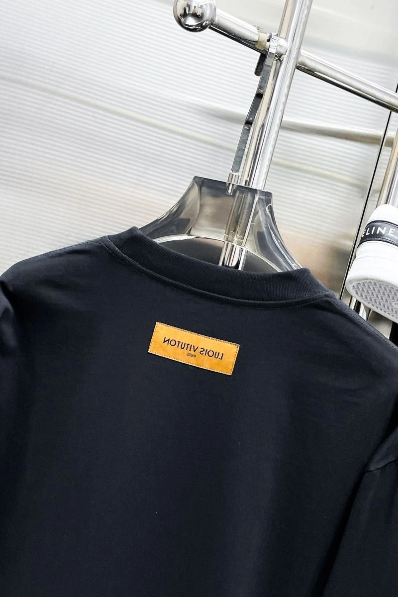 Low-cost Louis Vuitton T-Shirts