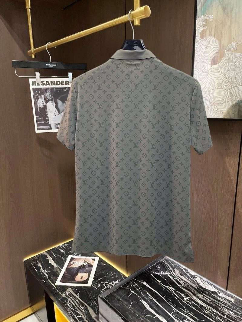 Accurate model Louis Vuitton T-Shirts