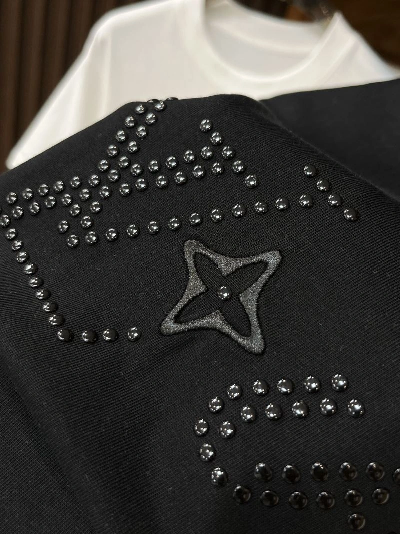 Low-cost Louis Vuitton T-Shirts