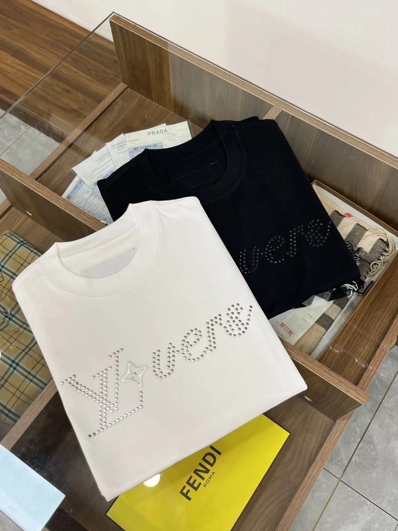 Low-cost Louis Vuitton T-Shirts