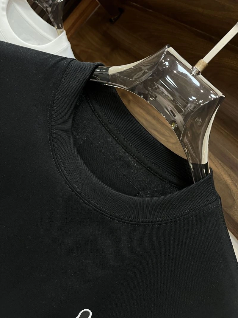 Bargain Louis Vuitton T-Shirts