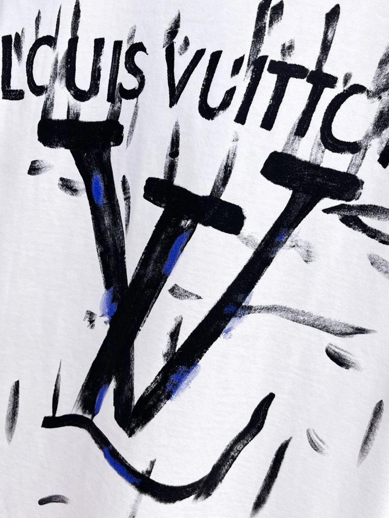 Indistinguishable Louis Vuitton T-Shirts
