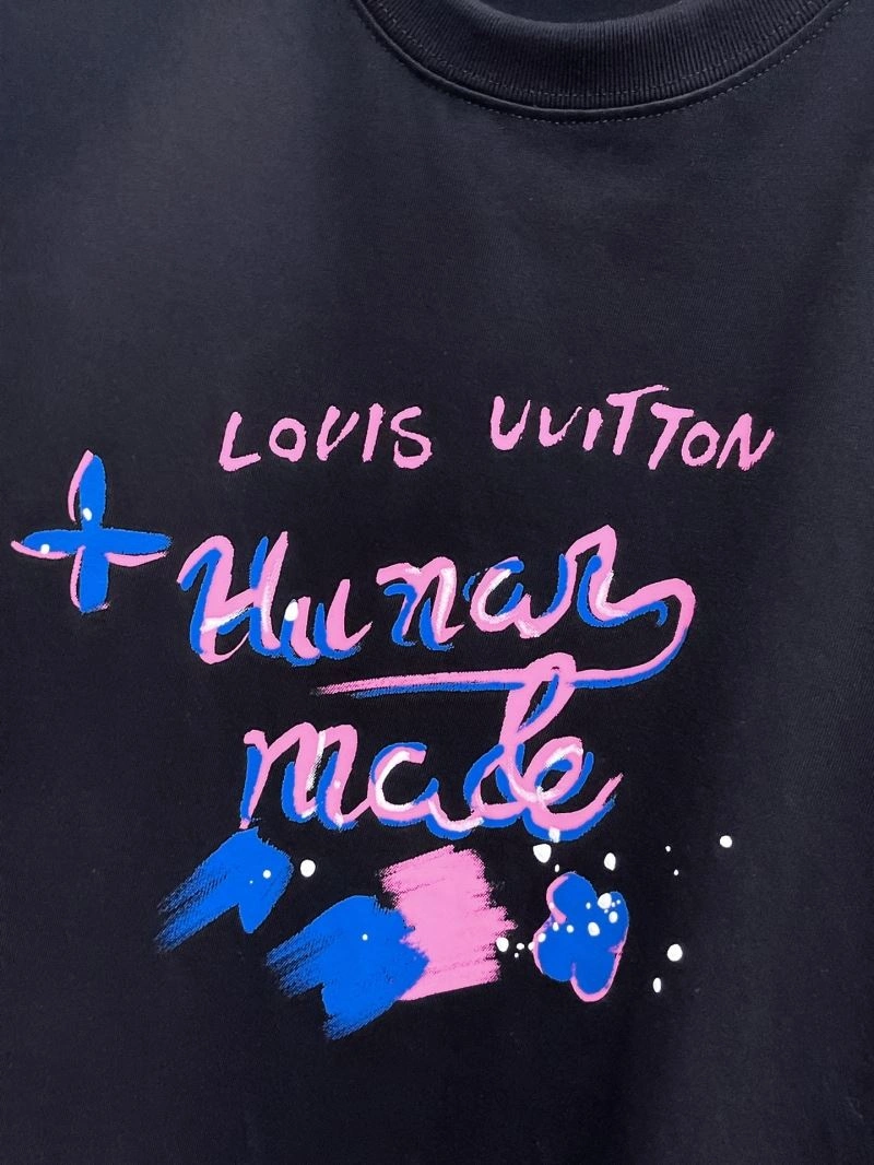 Accurate model Louis Vuitton T-Shirts