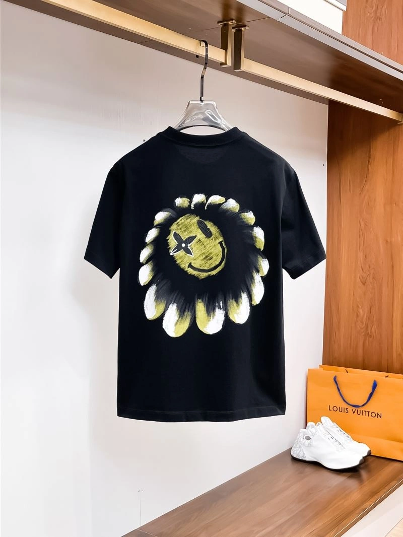 Indistinguishable Louis Vuitton T-Shirts
