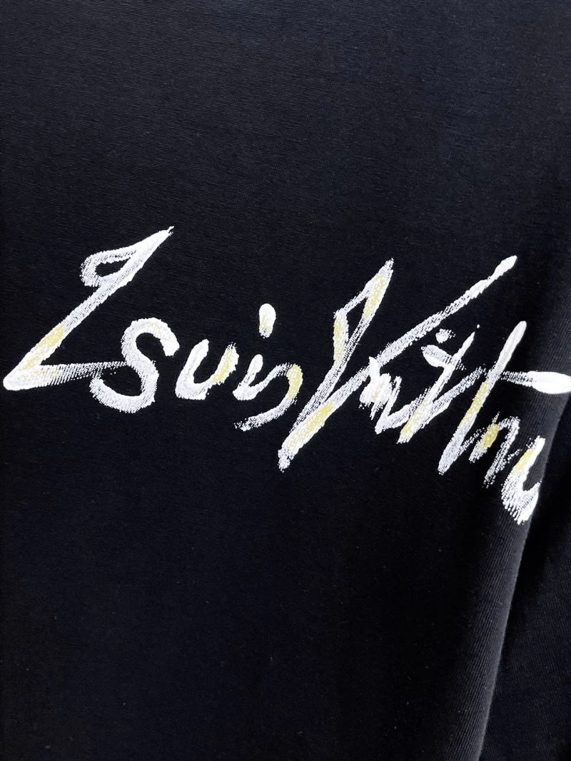 Indistinguishable Louis Vuitton T-Shirts