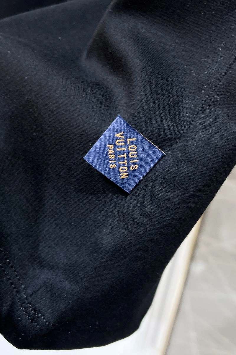 High fidelity Louis Vuitton T-Shirts
