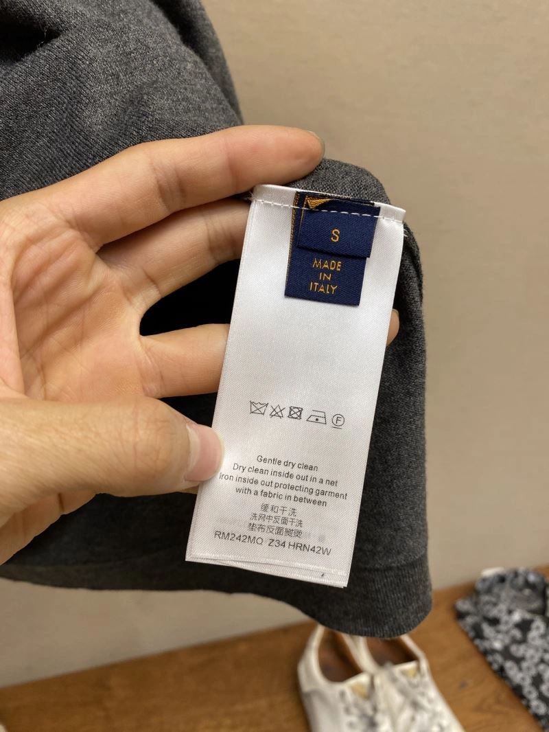 High accuracy Louis Vuitton T-Shirts