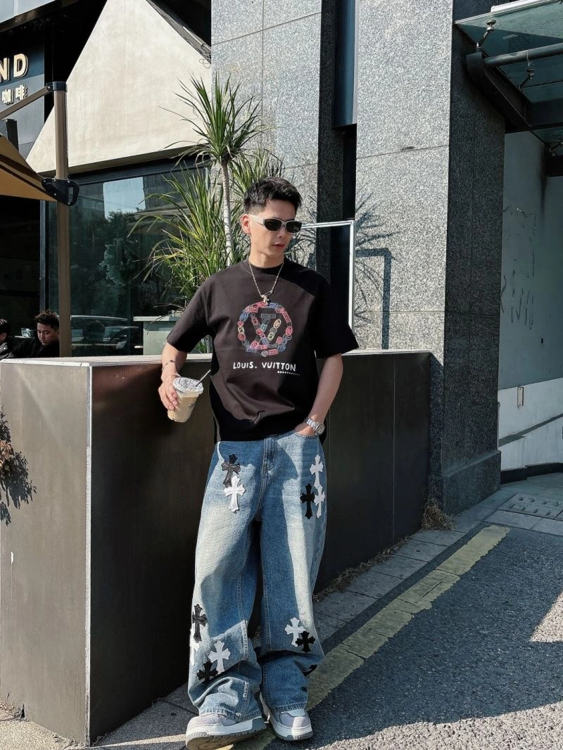 Exact replica Louis Vuitton T-Shirts