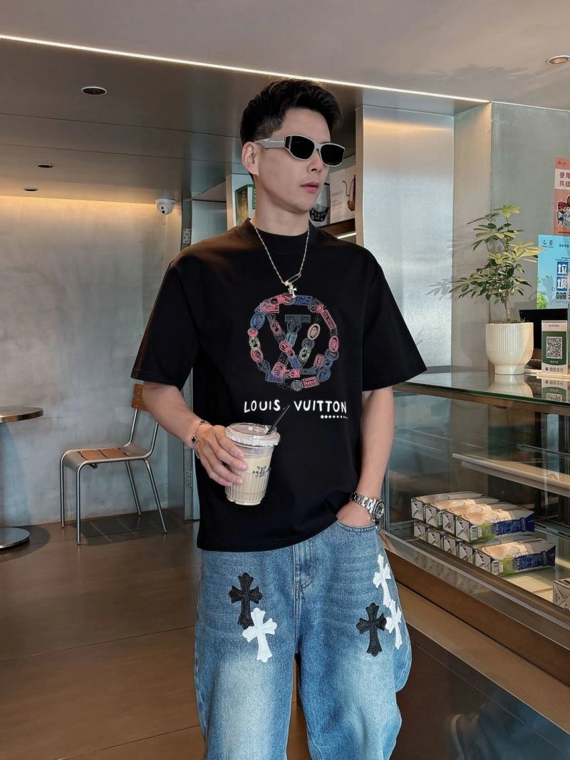 Exact replica Louis Vuitton T-Shirts