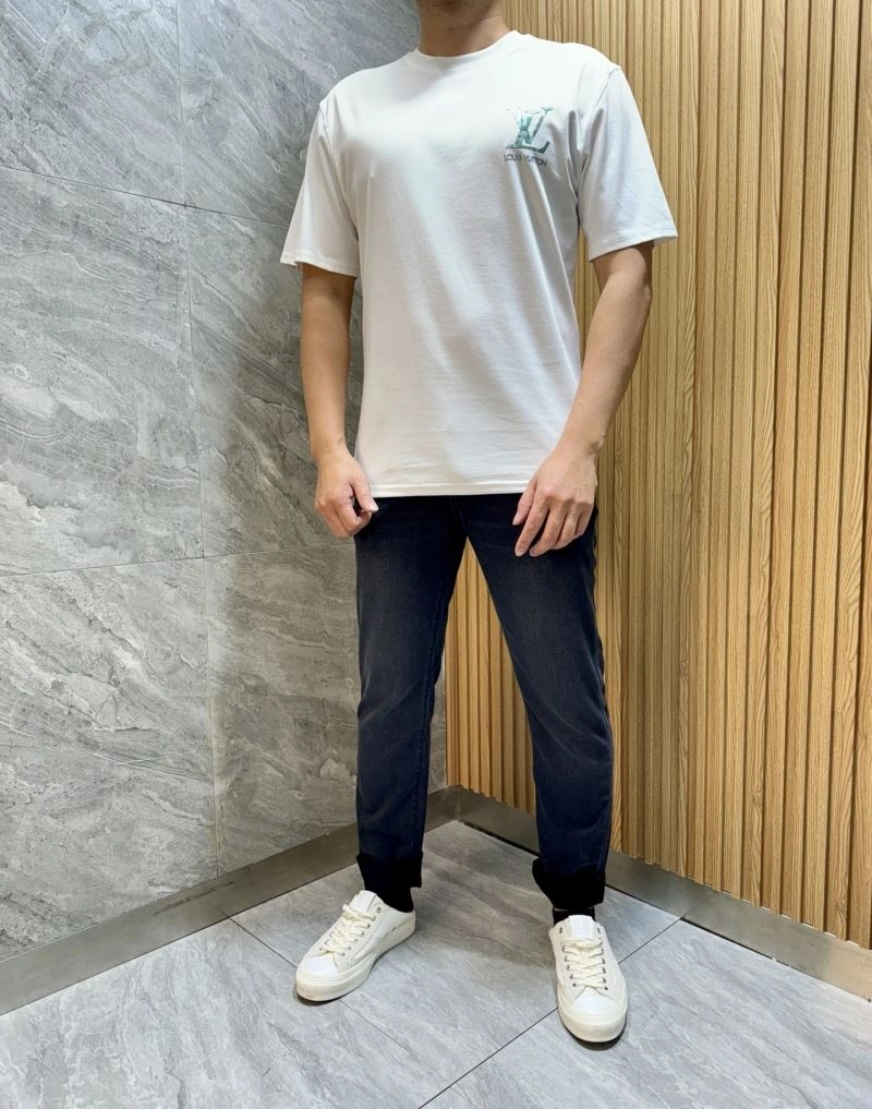 Exact replica Louis Vuitton T-Shirts