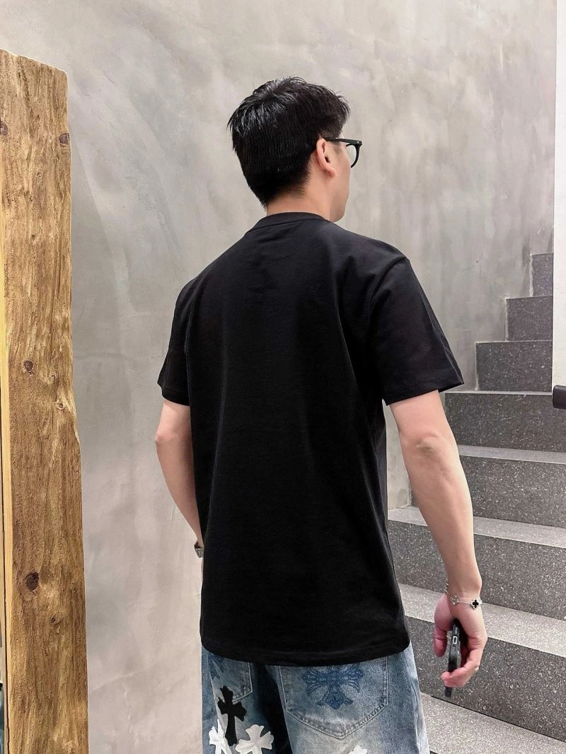 Indistinguishable Louis Vuitton T-Shirts
