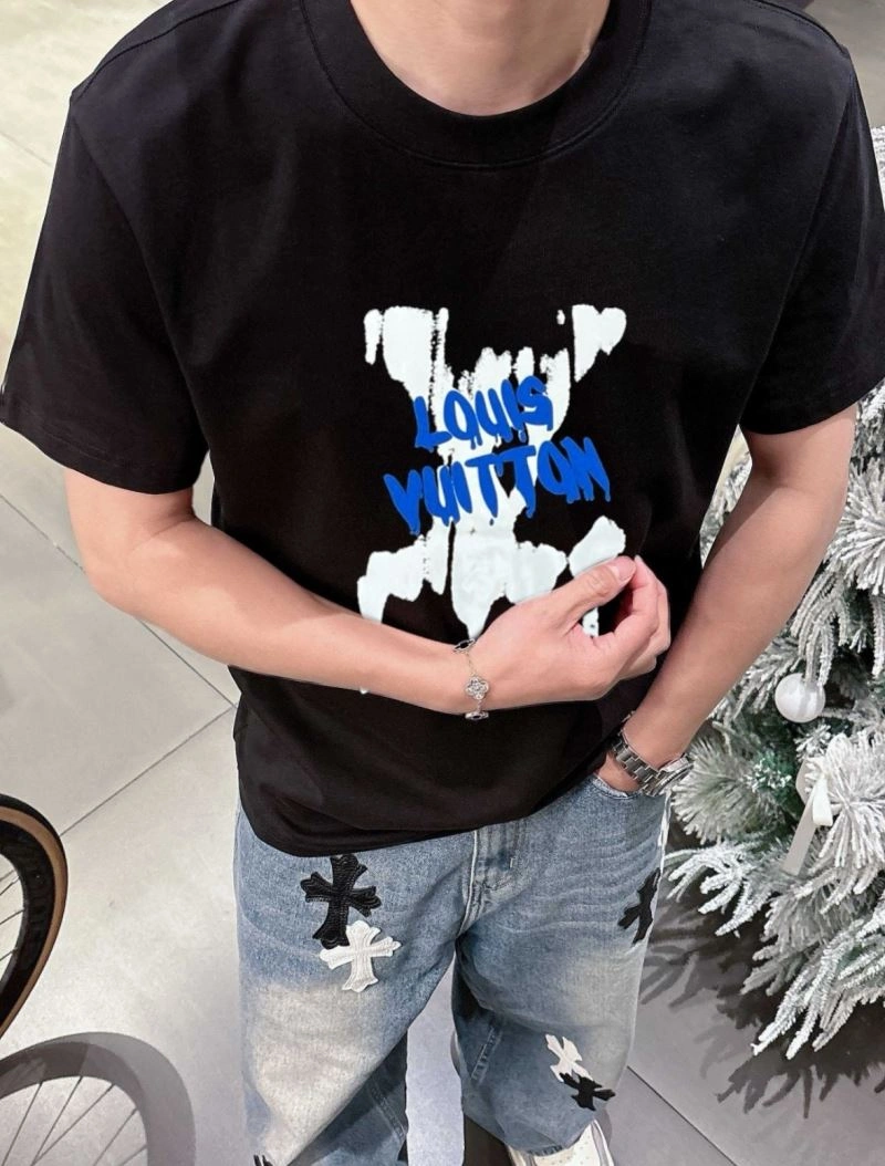 Indistinguishable Louis Vuitton T-Shirts