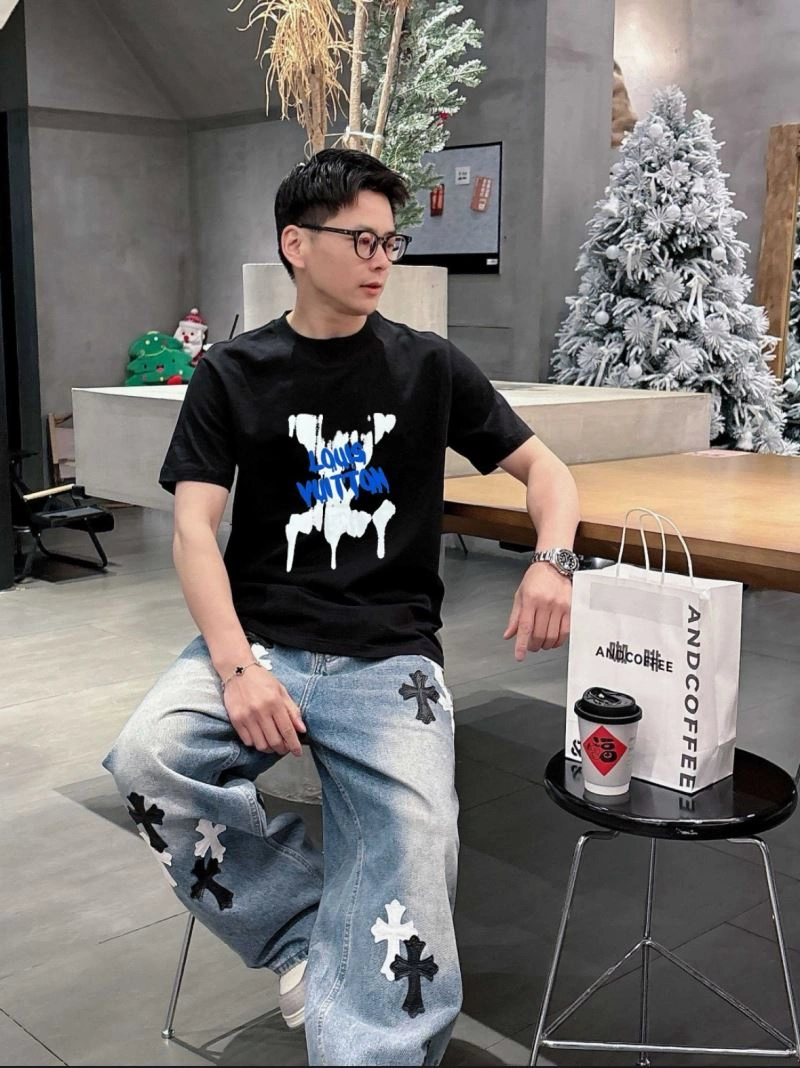 Indistinguishable Louis Vuitton T-Shirts