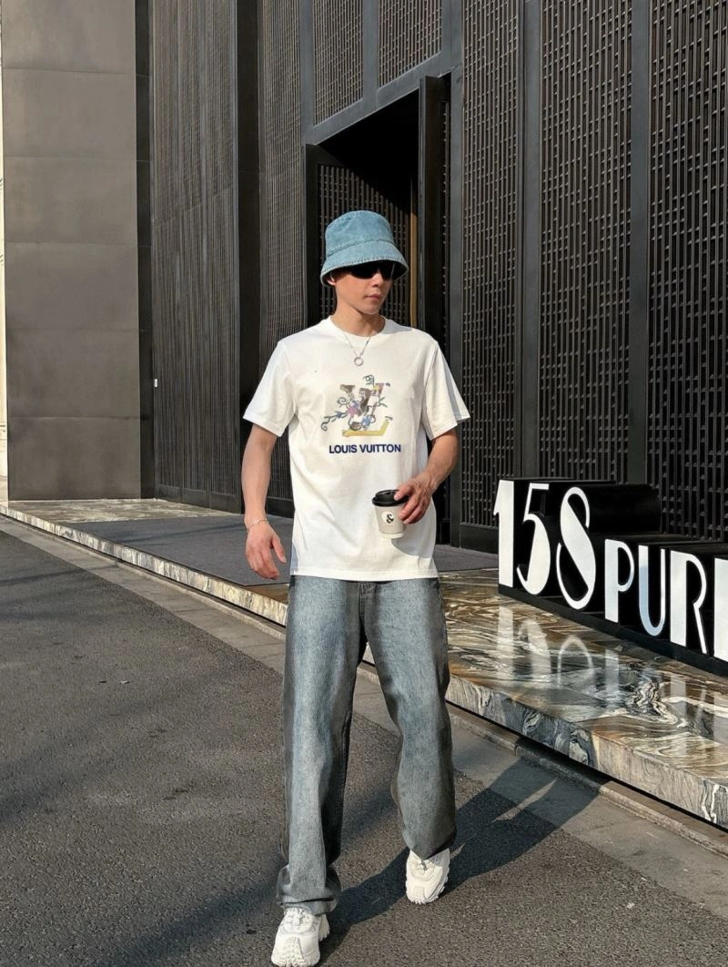 High accuracy Louis Vuitton T-Shirts