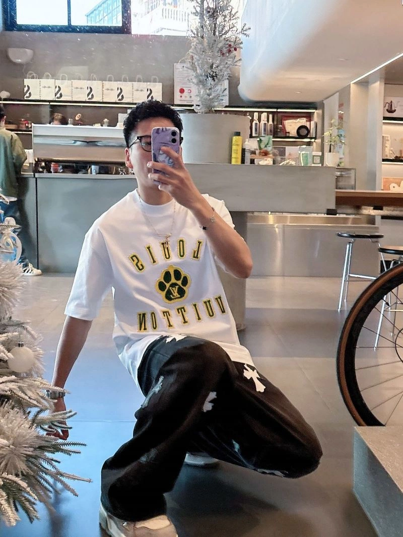 Cut-rate Louis Vuitton T-Shirts