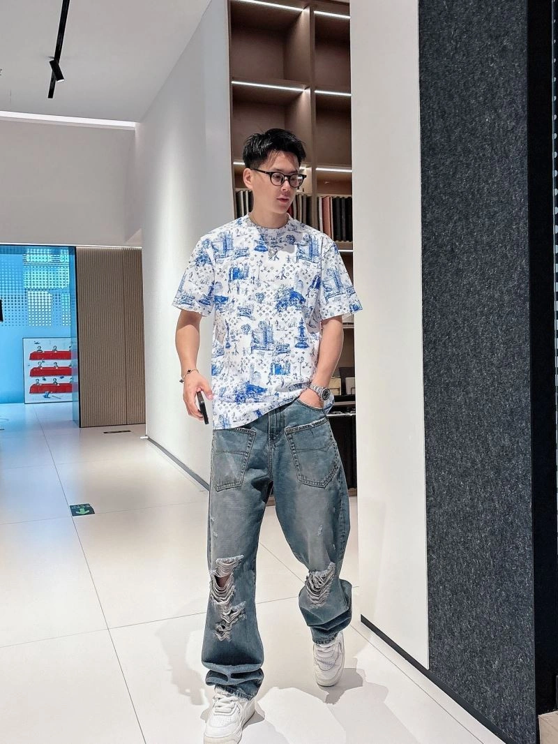 Discounted Louis Vuitton T-Shirts