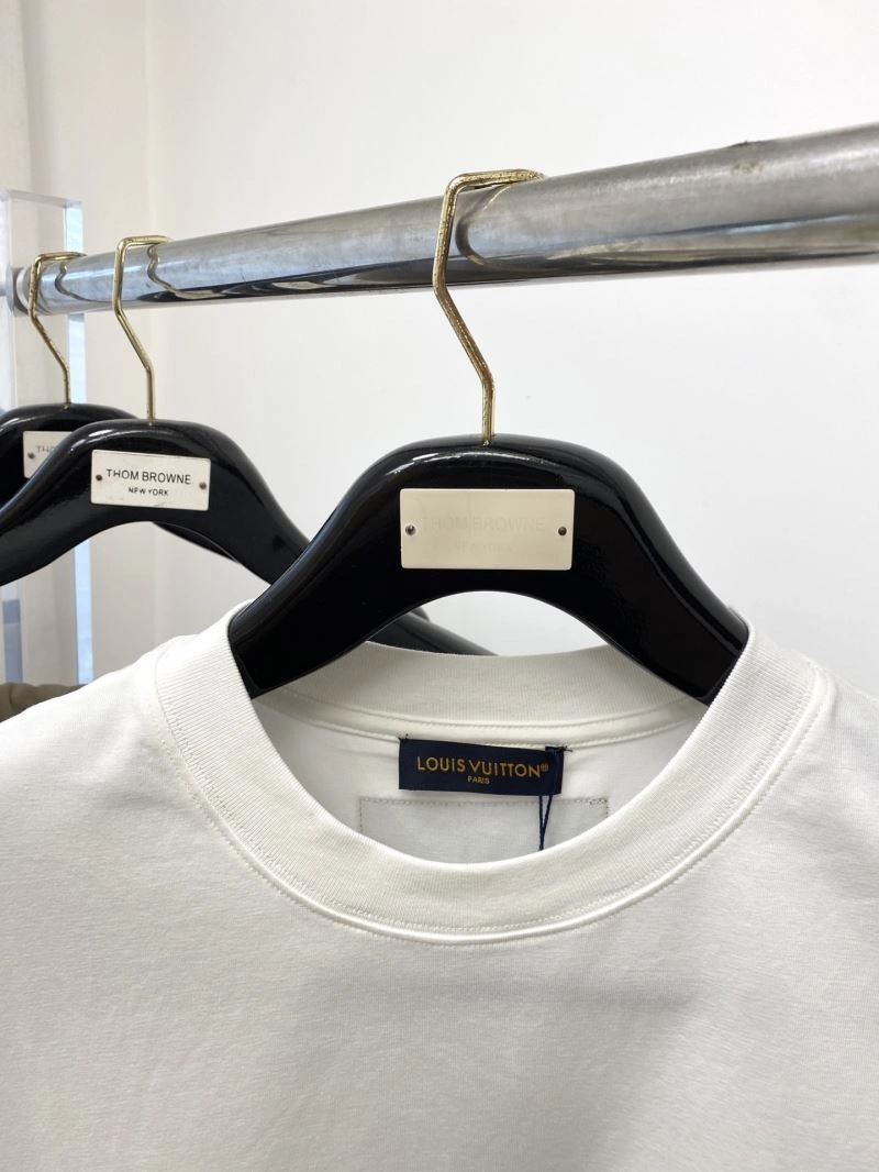 High accuracy Louis Vuitton T-Shirts