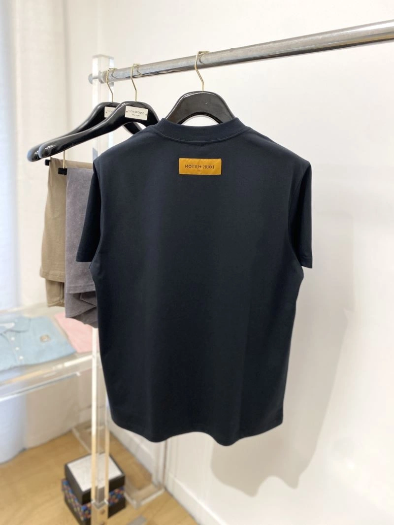 Exact replica Louis Vuitton T-Shirts