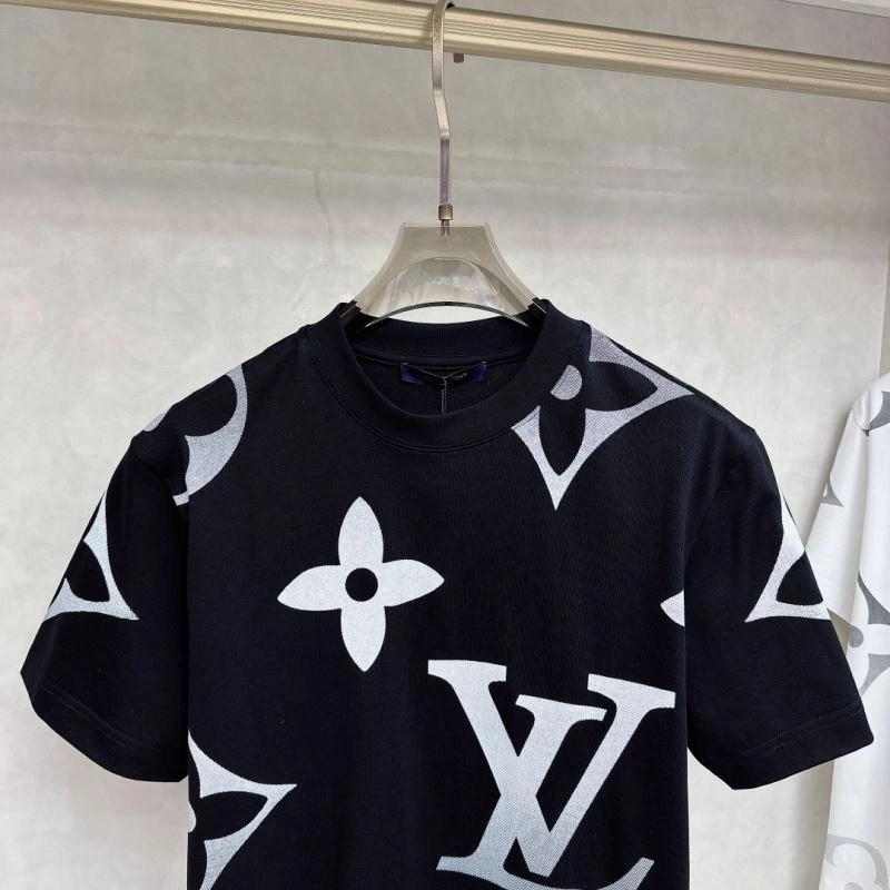 Cut-rate Louis Vuitton T-Shirts