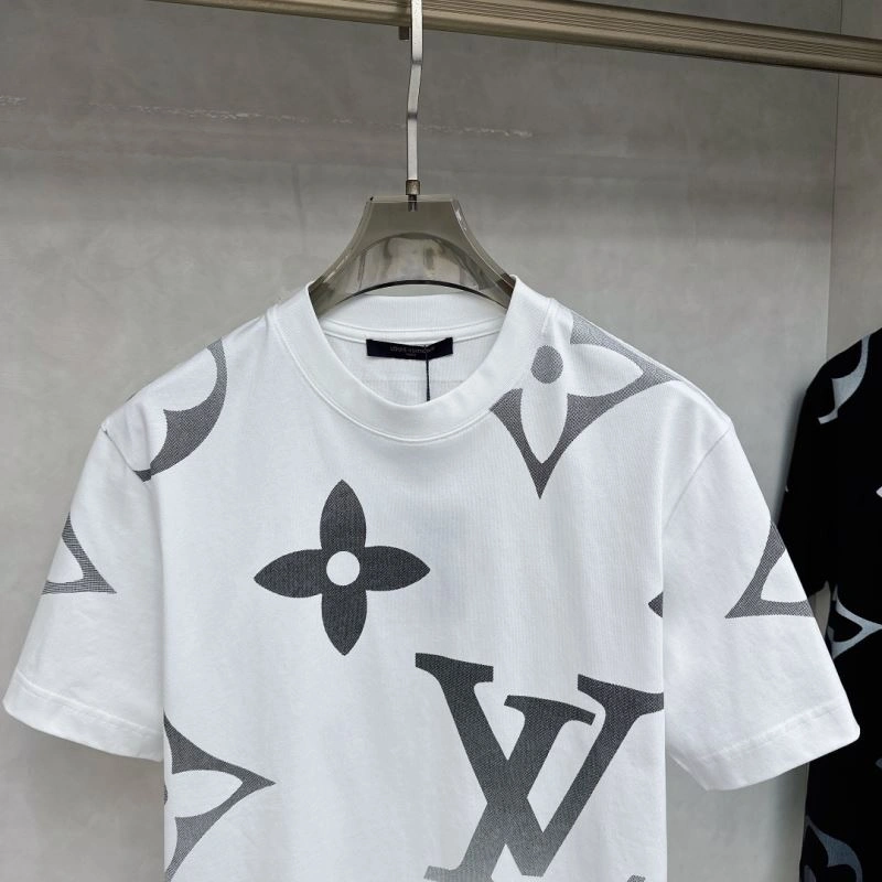 High fidelity Louis Vuitton T-Shirts