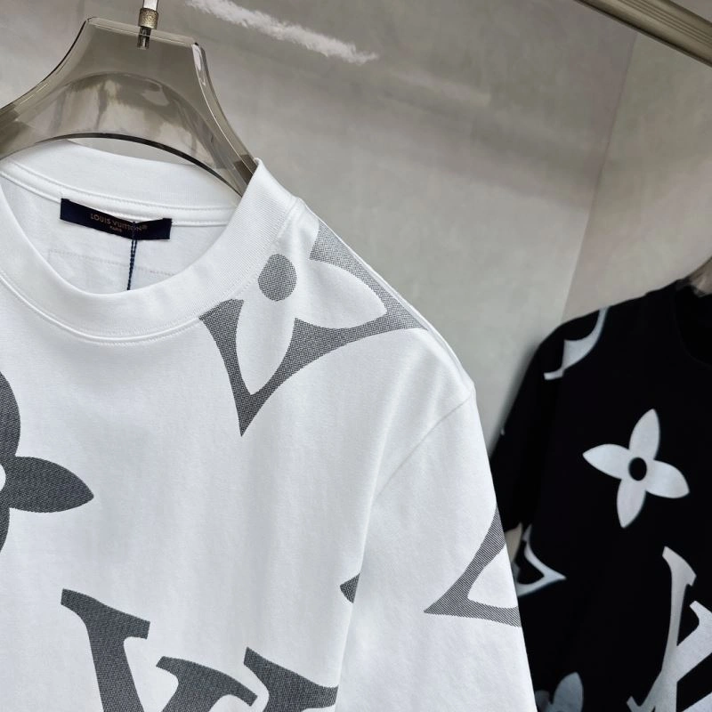 High fidelity Louis Vuitton T-Shirts