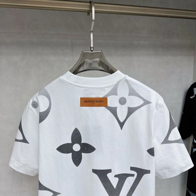 High fidelity Louis Vuitton T-Shirts