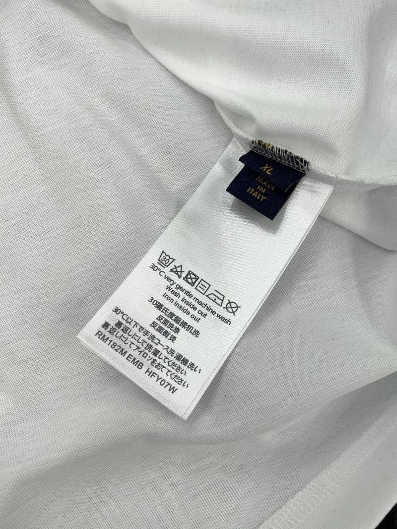 Accurate model Louis Vuitton T-Shirts