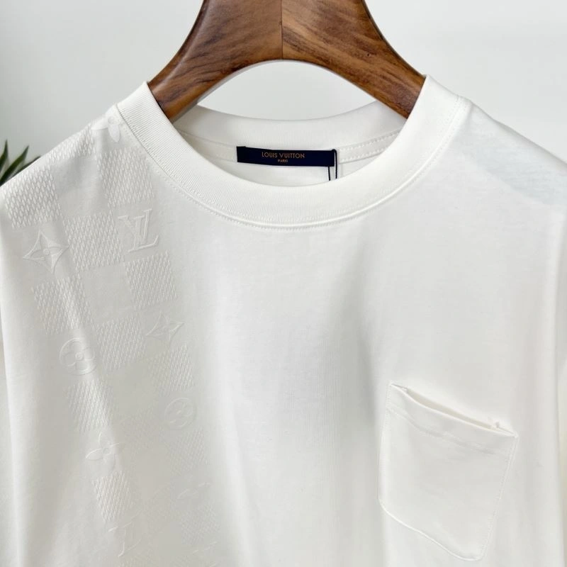 Indistinguishable Louis Vuitton T-Shirts