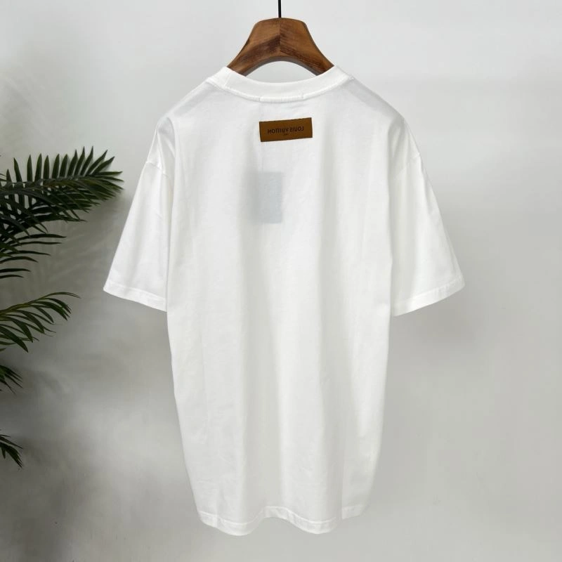 Indistinguishable Louis Vuitton T-Shirts