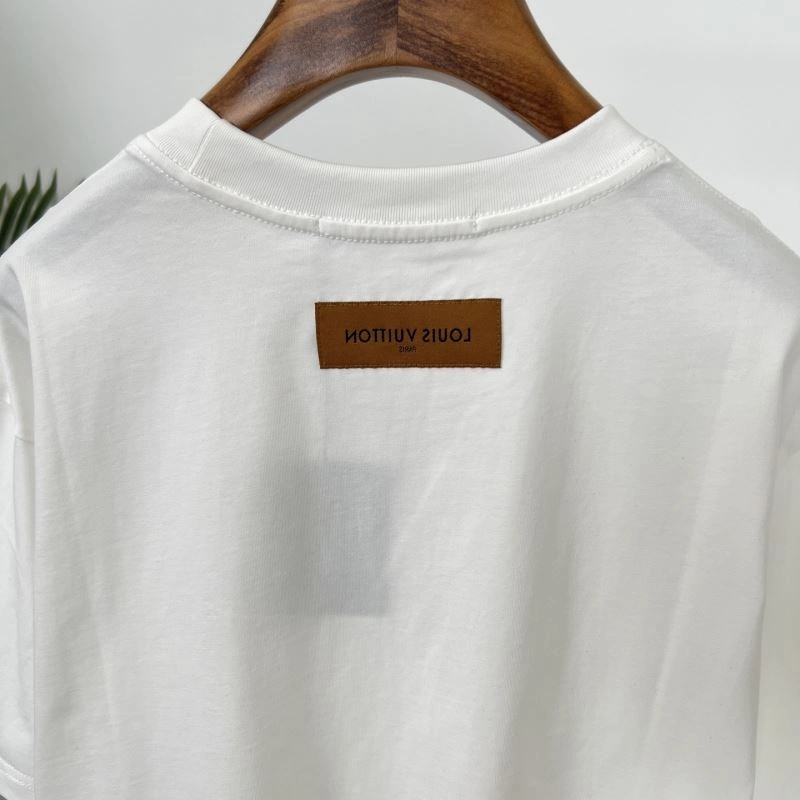 Indistinguishable Louis Vuitton T-Shirts