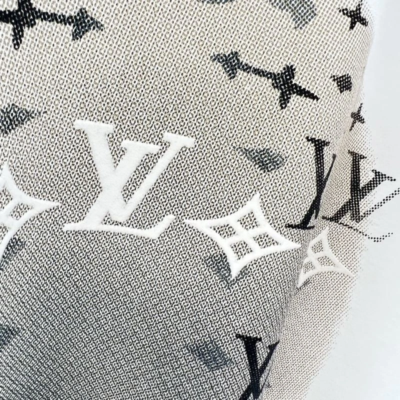 Inexpensive Louis Vuitton T-Shirts
