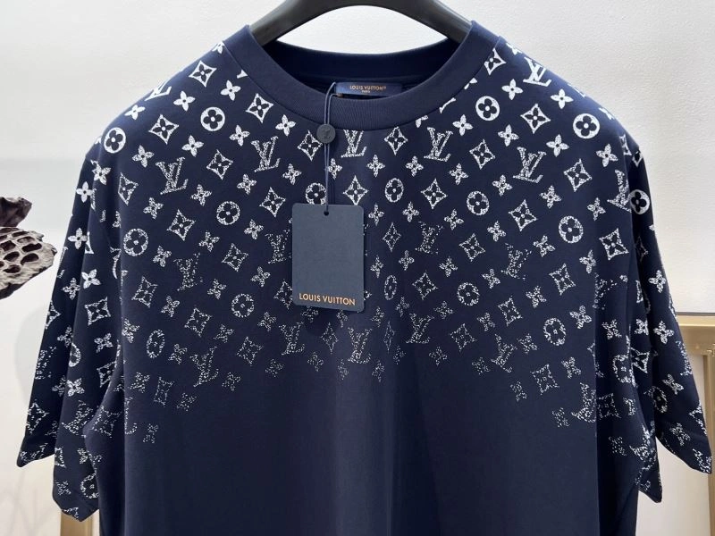 High accuracy Louis Vuitton T-Shirts