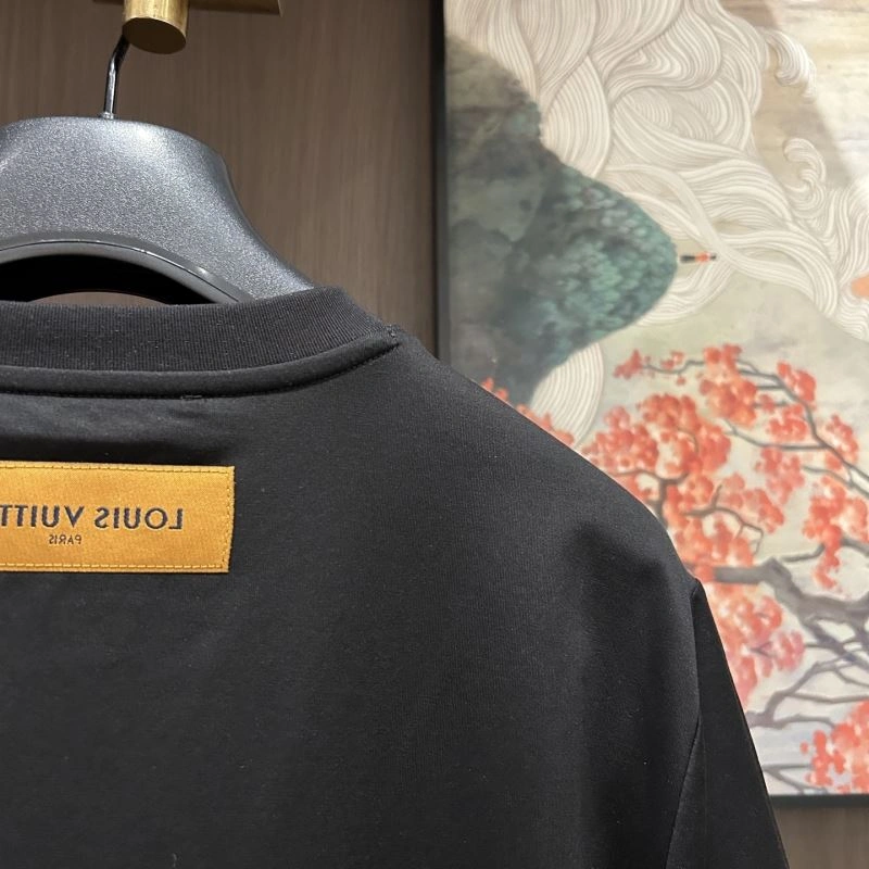 High accuracy Louis Vuitton T-Shirts