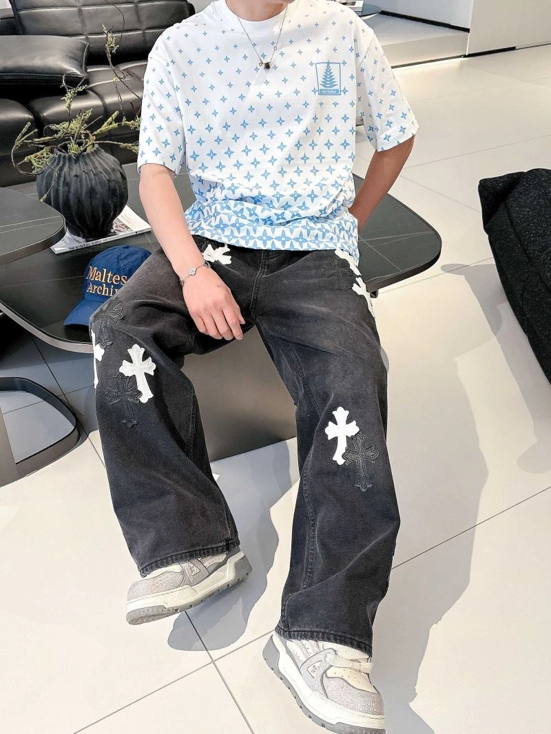 Accurate model Louis Vuitton T-Shirts