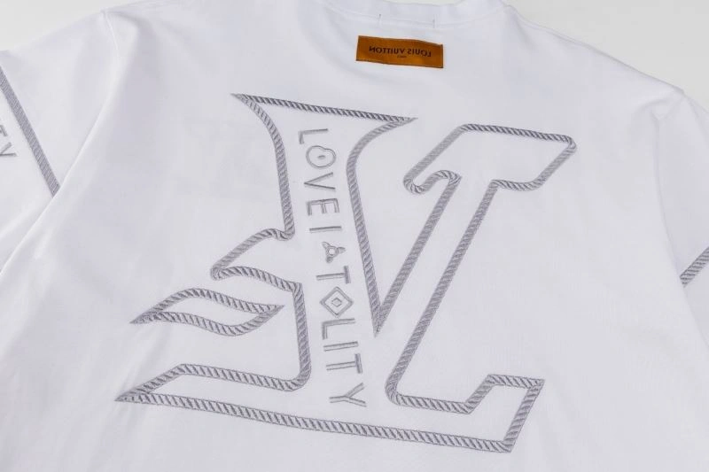 High fidelity Louis Vuitton T-Shirts