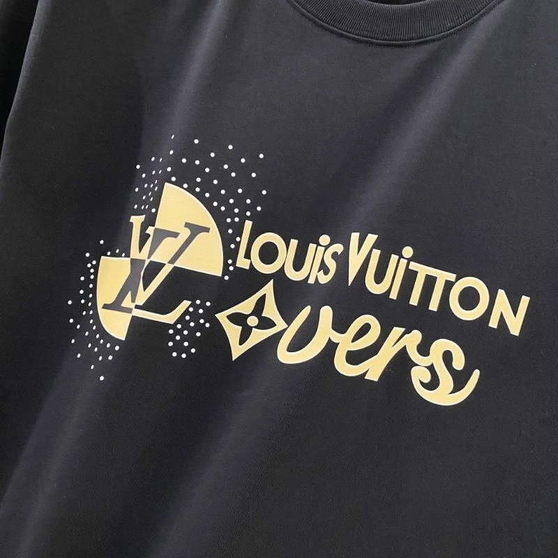 Low-cost Louis Vuitton T-Shirts