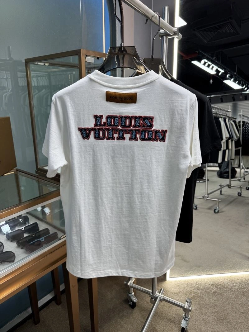 Exact replica Louis Vuitton T-Shirts