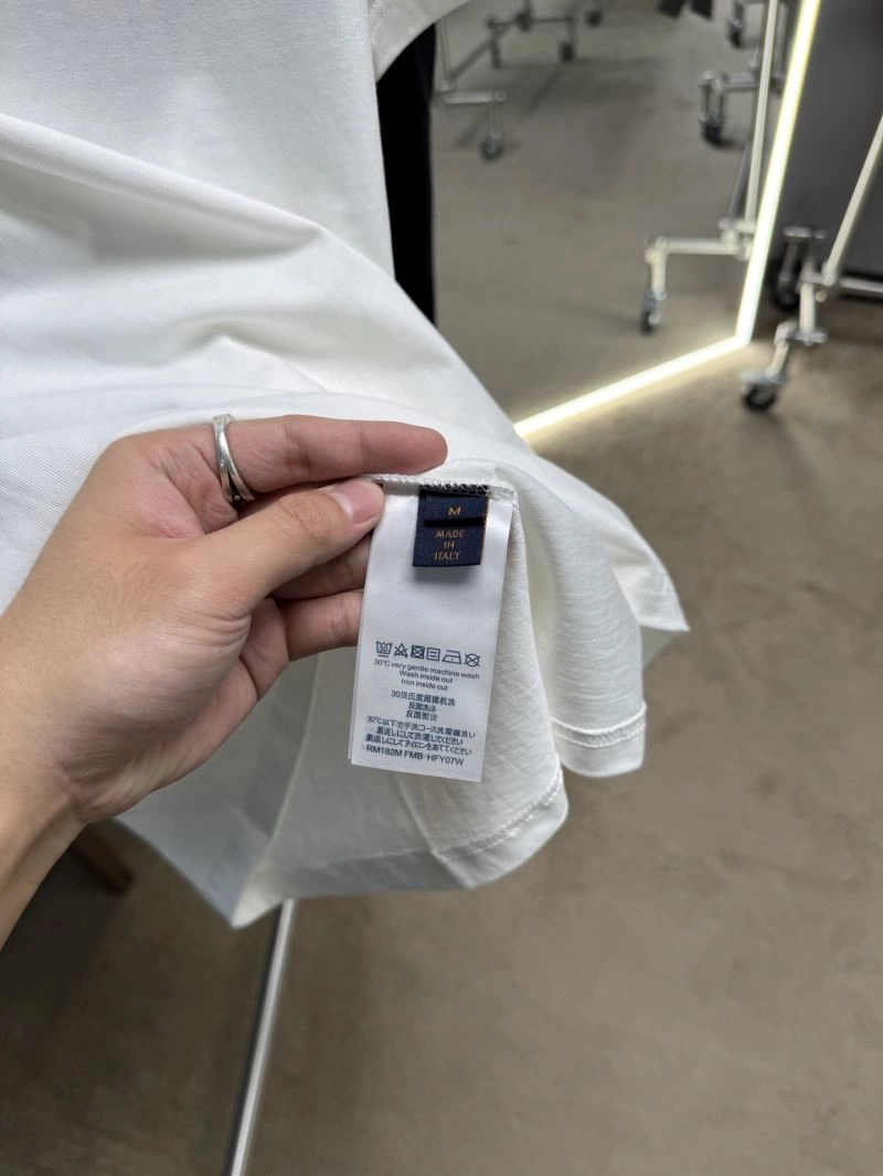 Mirror quality Louis Vuitton T-Shirts