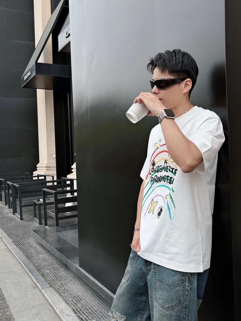 1:1 copy Louis Vuitton T-Shirts