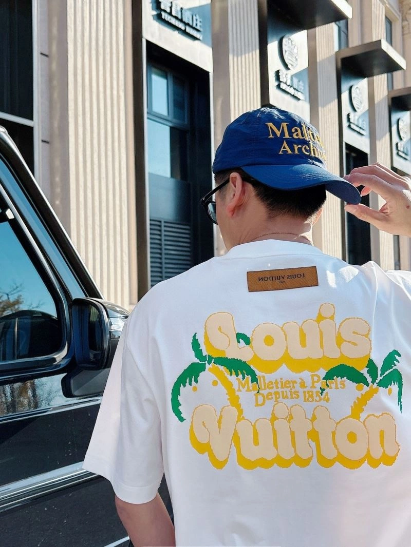 Bargain Louis Vuitton T-Shirts