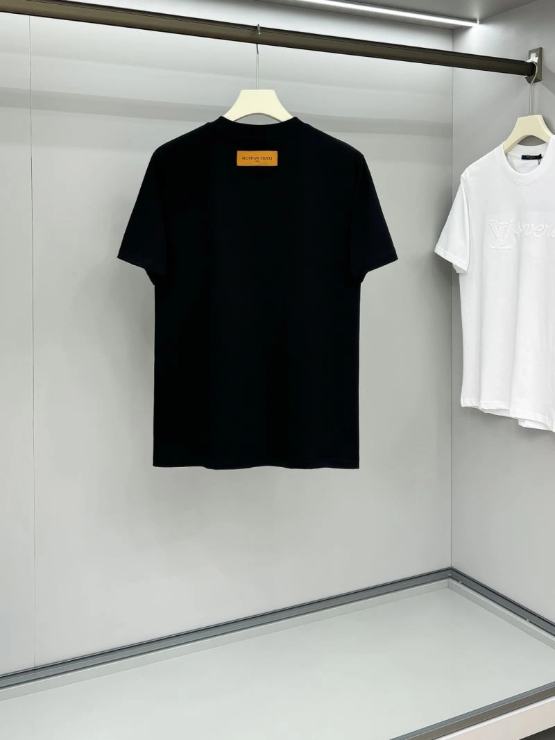 Indistinguishable Louis Vuitton T-Shirts