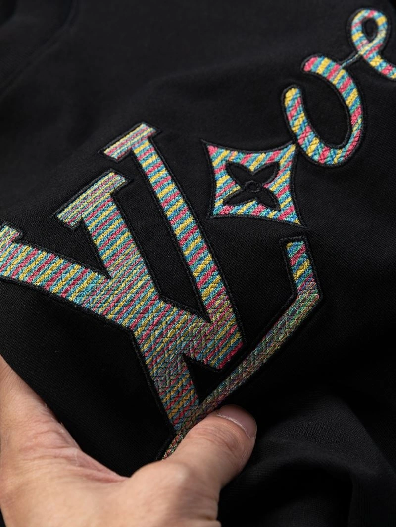 Accurate model Louis Vuitton T-Shirts