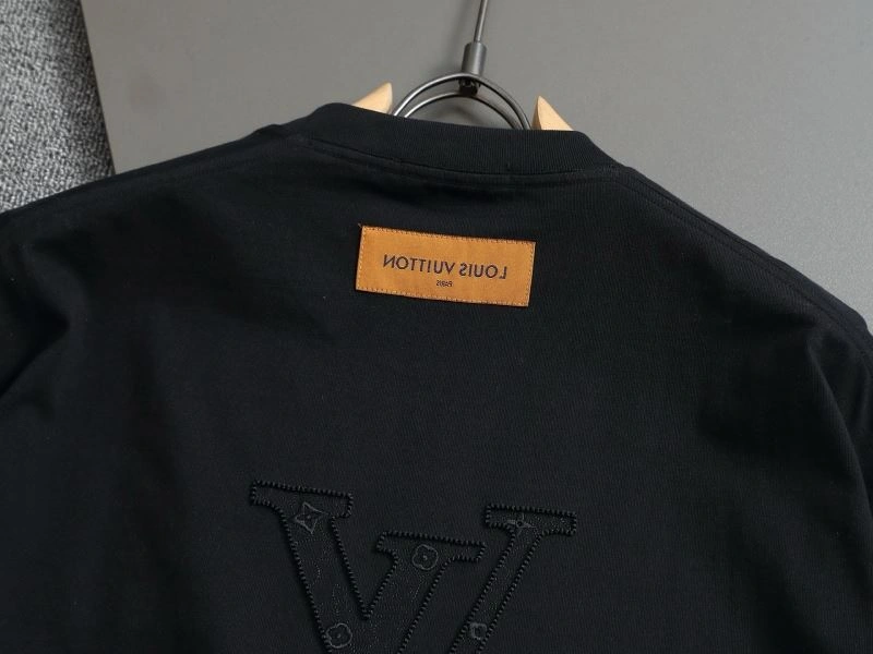 Indistinguishable Louis Vuitton T-Shirts