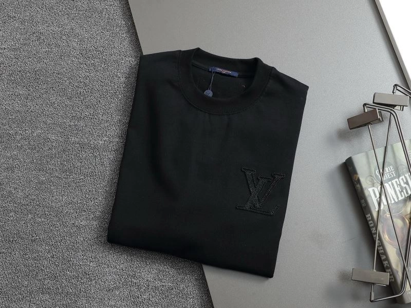 Indistinguishable Louis Vuitton T-Shirts