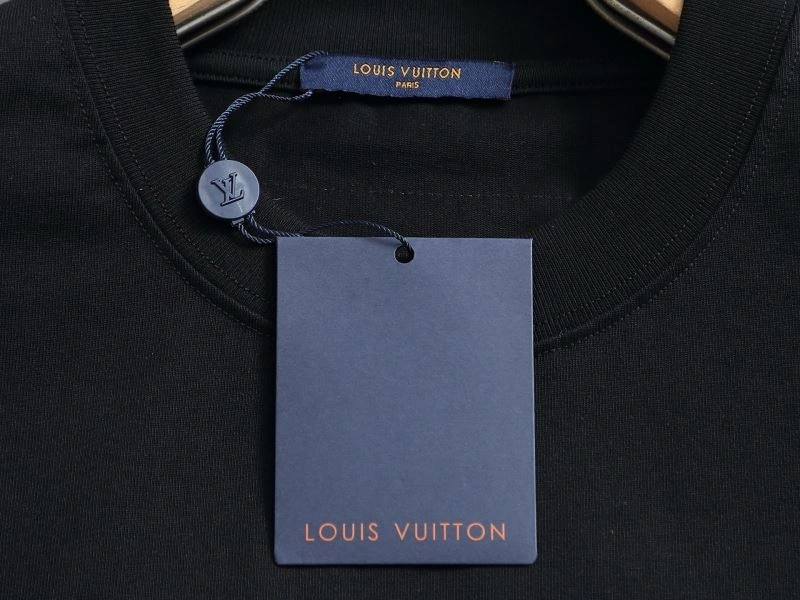 Indistinguishable Louis Vuitton T-Shirts