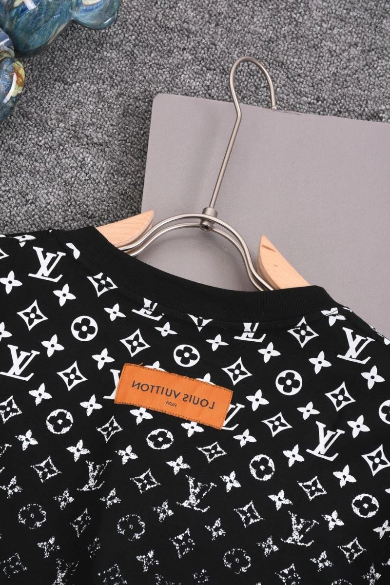 Low-cost Louis Vuitton T-Shirts
