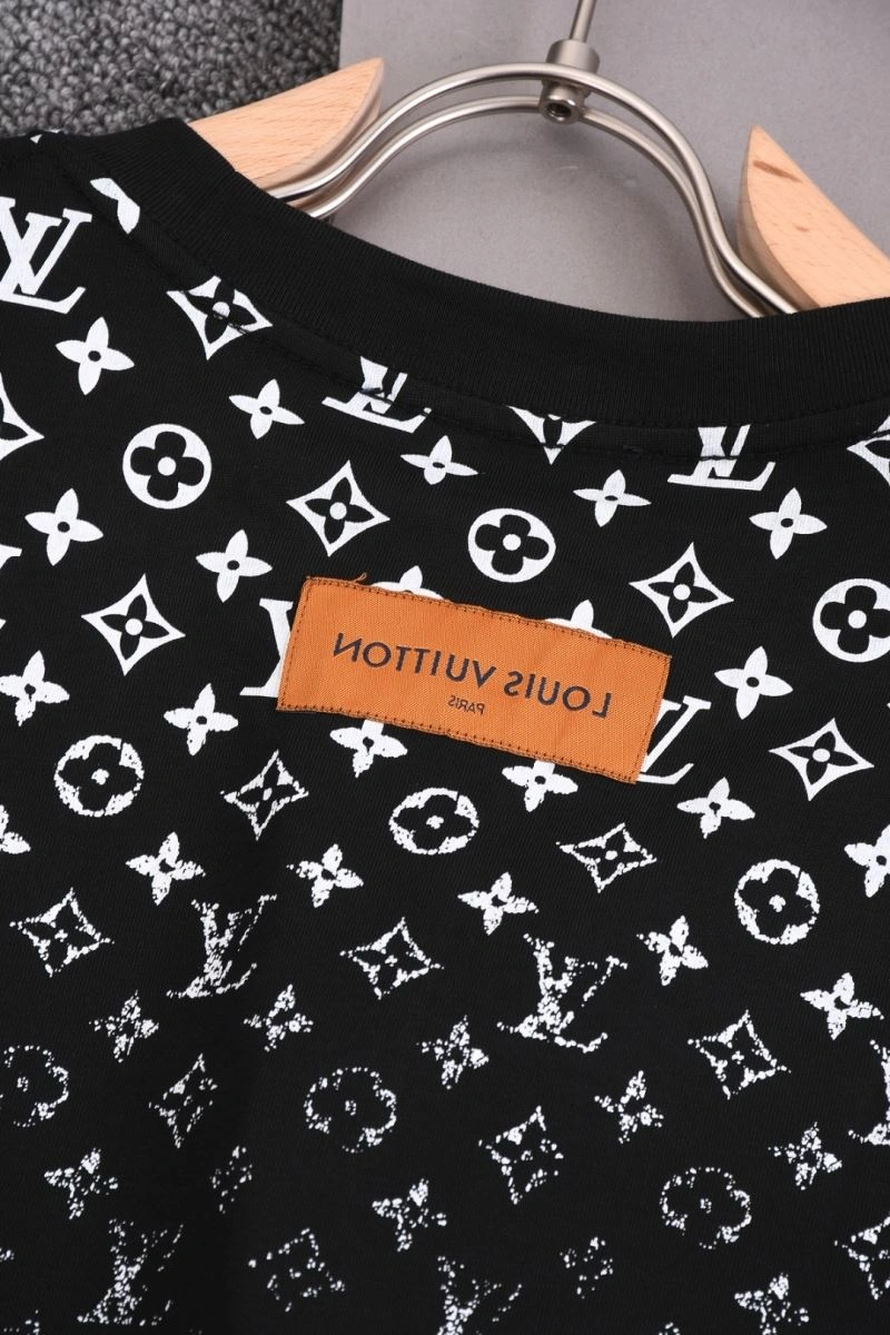 Low-cost Louis Vuitton T-Shirts