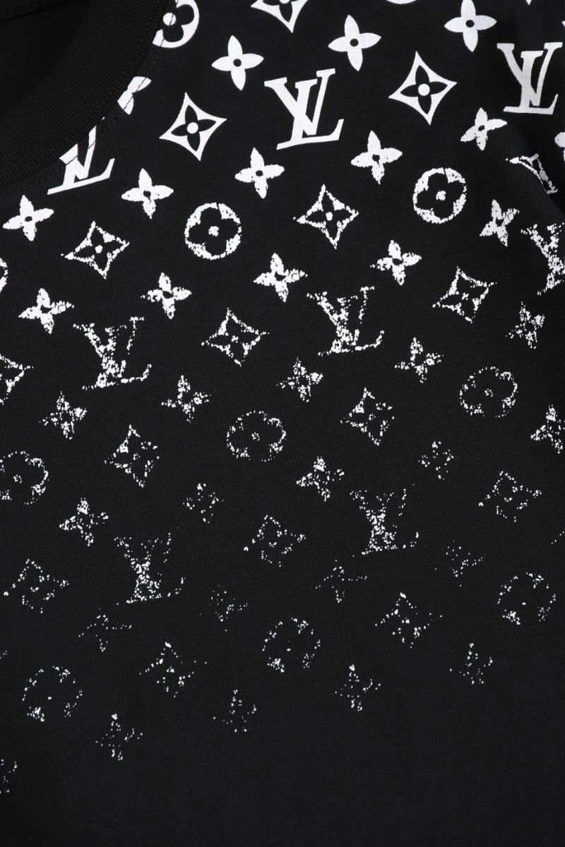 Low-cost Louis Vuitton T-Shirts