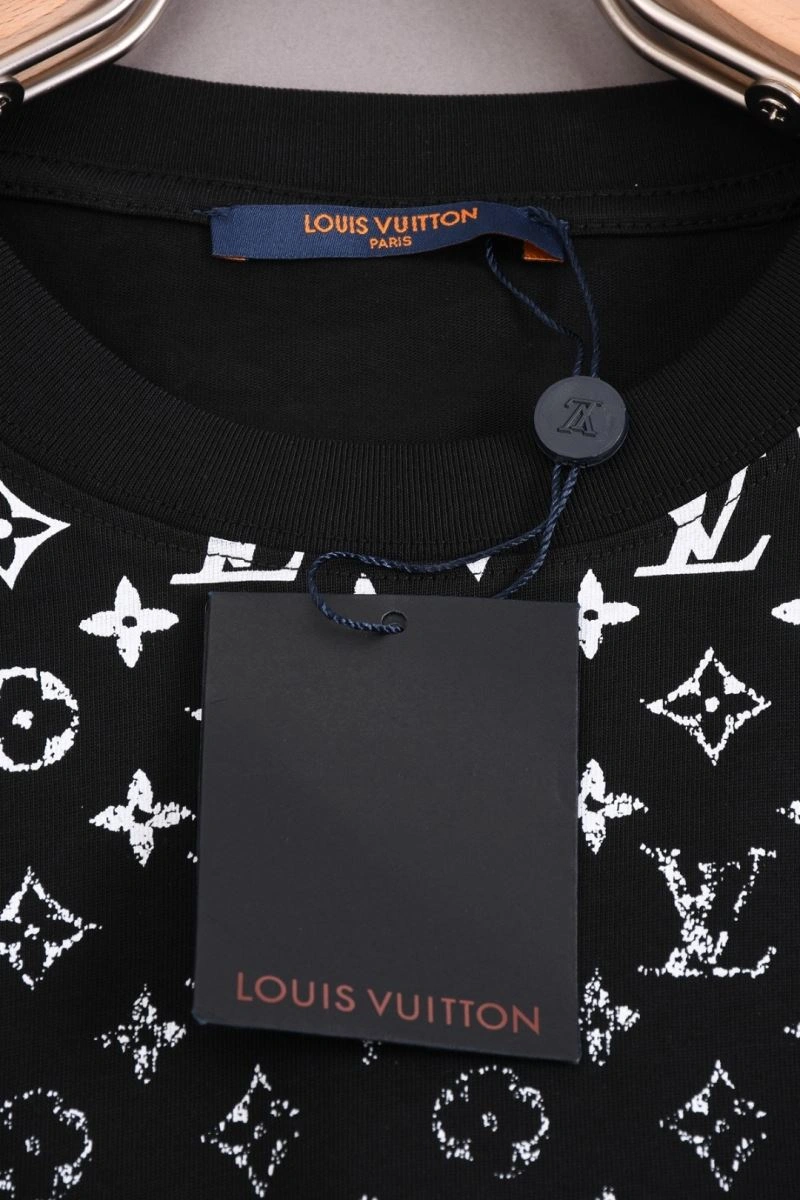 Low-cost Louis Vuitton T-Shirts